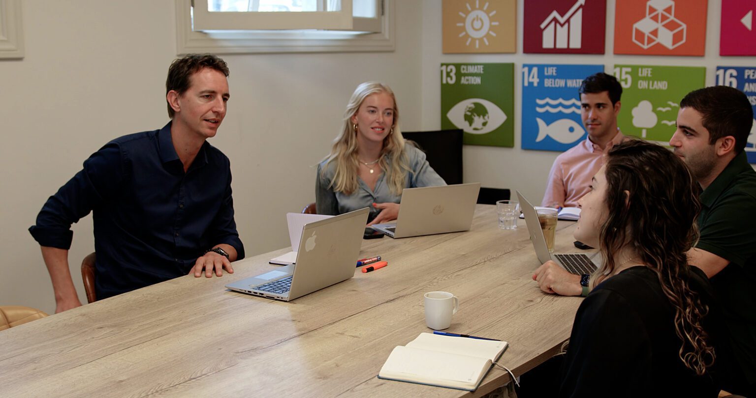 Project Financing in Renewable Energy: A Complete Guide